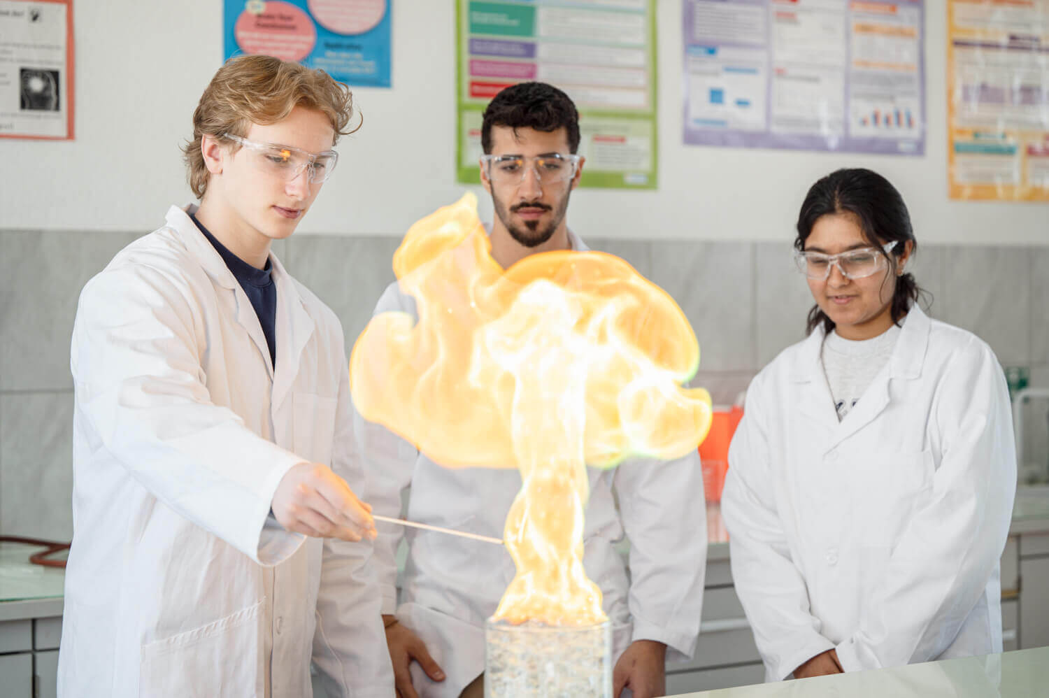 Primary & Secondary British International School In Zurich - ISZN